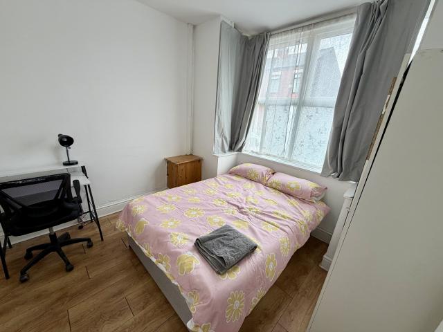 House for rent Burdith Avenue, M14