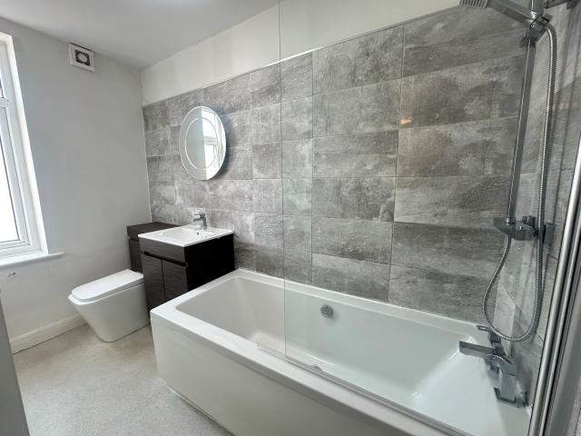 House for rent Dane Road, Sale, M33 7AR