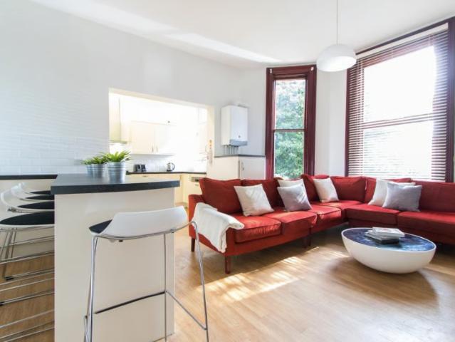 House for rent Flat 2, Ladybarn Road