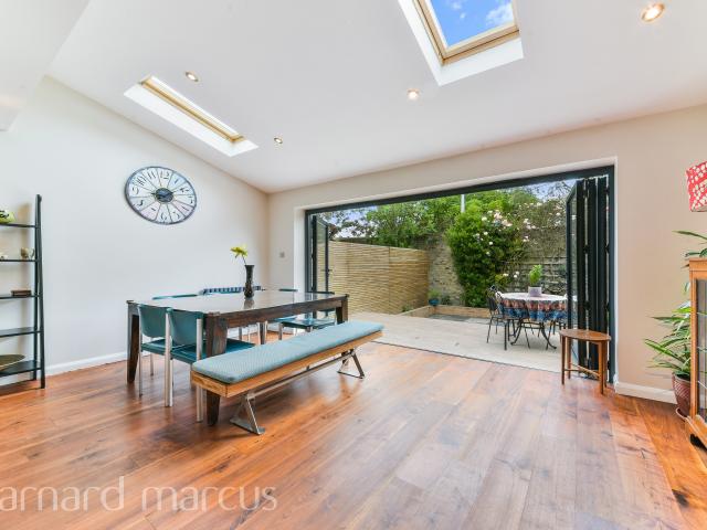 house for rent in 44 Craignair Road, London, London
