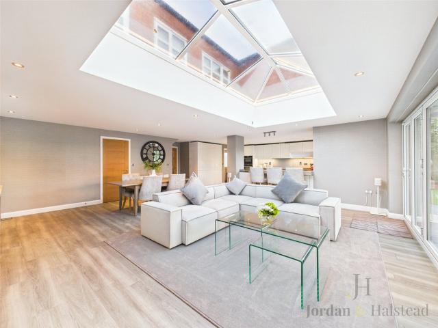house for rent in 45B Adlington Road, Wilmslow, Cheshire, SK9 2BJ