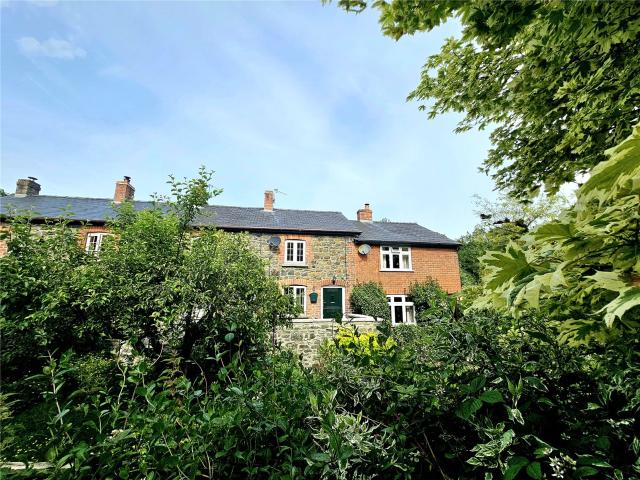 house for rent in 4 New Row Howey, Llandrindod Wells, Powys, LD1 5PT