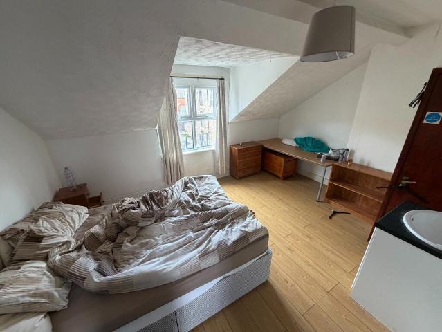house for rent in 56 Fitzroy Avenue, Belfast, BT7 1HX