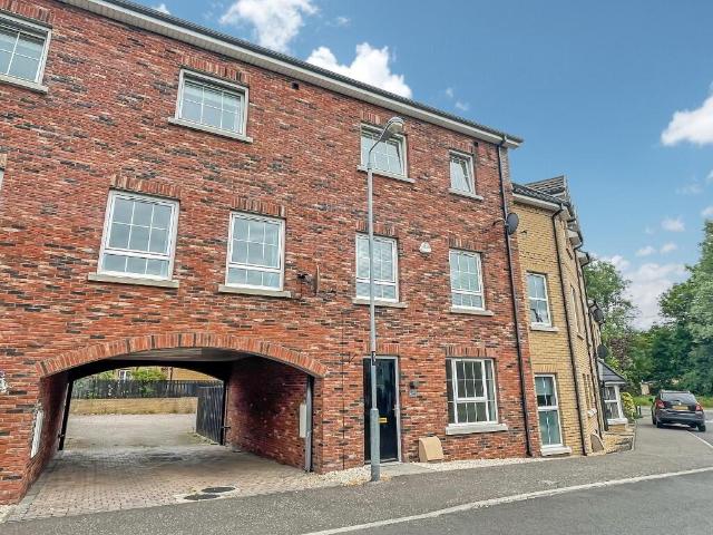 house for rent in 6 Ayrshire Lane, Lisburn, BT28 2UW