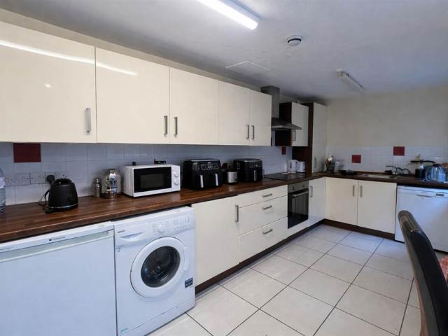 house for rent in 6 Fitzroy Avenue, Belfast, BT7 1HX