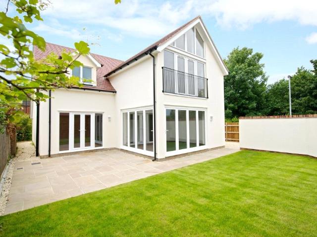 house for rent in 79, Station Road, Woburn Sands, MK17 8SH
