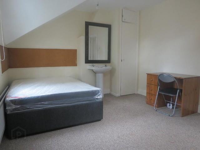 house for rent in 120 University Avenue, Belfast, BT7 1GZ