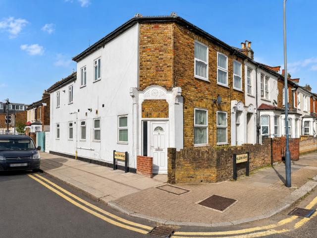 house for rent in 120a Villiers Road, London, NW2 5PJ