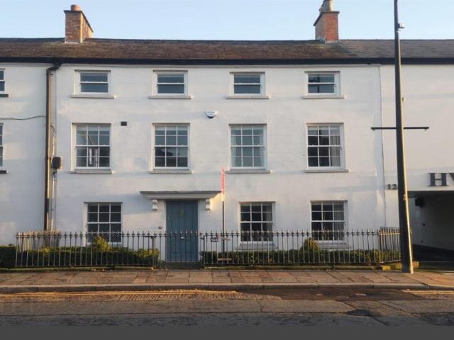 house for rent in 122 High Street, Holywood, BT18 9HW
