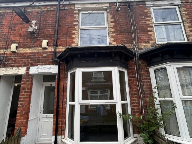 house for rent in 12 Poplar Avenue, Reynoldson Street, Hull, HU5 3BW