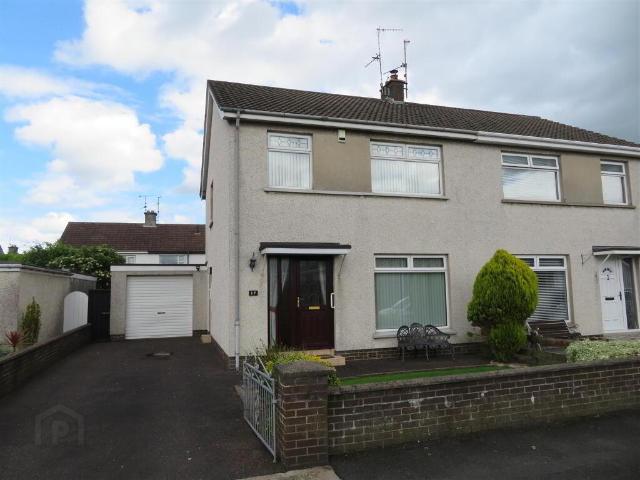 house for rent in 17 Woodford Park, Lurgan, BT66 7HA
