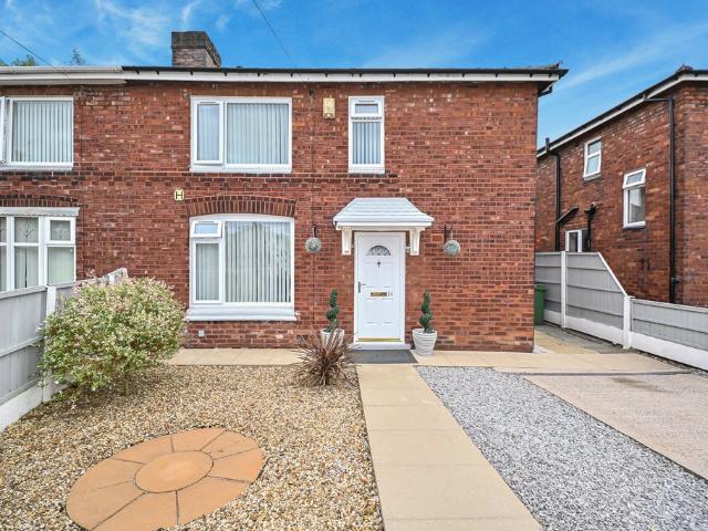 house for rent in 14, Car Bank Square, Manchester, M46 9WH
