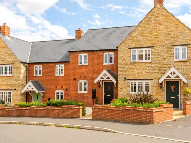 house for rent in 14, Roberts Road, Silverstone, Northamptonshire, NN12 8WF