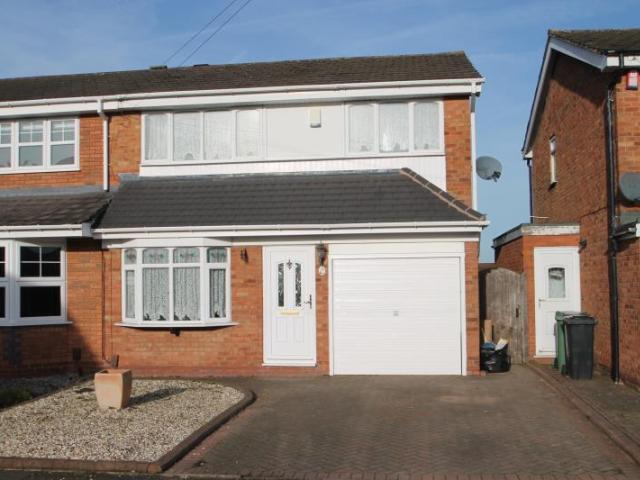 house for rent in 19 Moray Close Hurst Green, Halesowen, West Midlands, B62 9PP, UK