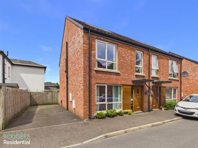 house for rent in 1 Victoria Close, Belfast, BT4 1PF