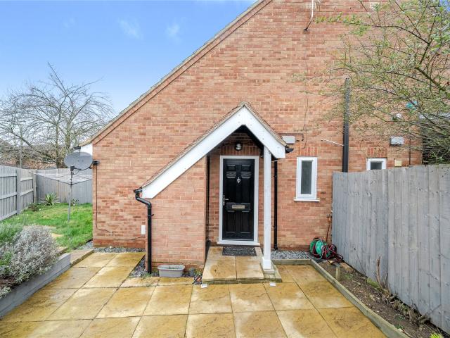 house for rent in 214, Favell Drive, Furzton, Buckinghamshire, MK4 1AU