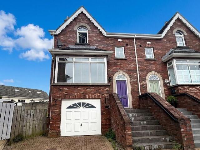 house for rent in 28 Galgorm Court, Ballymena, BT42 1GY