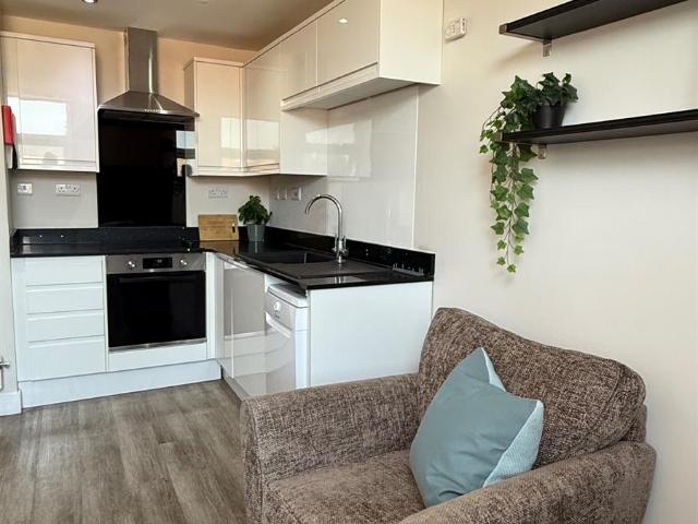 house for rent in 2 Charnwood Grove, West Bridgford, Nottingham