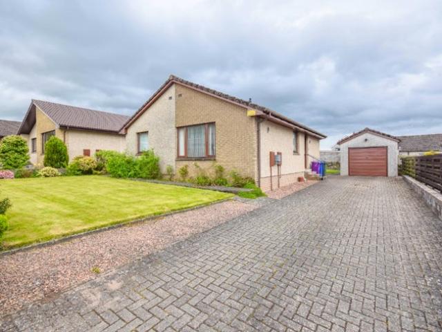 house for rent in 2 Lintie Croft Forfar, Angus, DD8 1PP