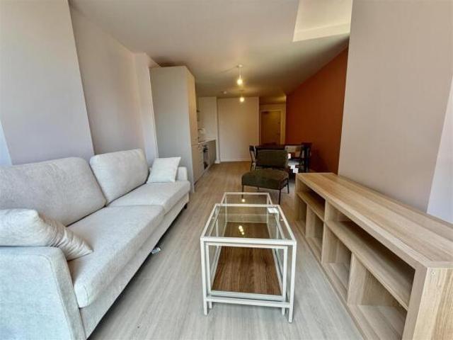 House for rent in Talbot Road, Manchester, M16