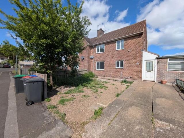 house for rent in Taylor Crescent, NG17 5DN