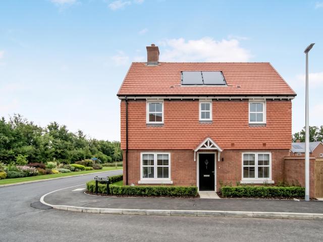 house for rent in Thorpe Close, Stone cross, Stone cross