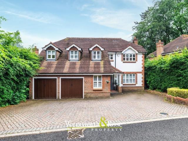 house for rent in The Badgers, B45 8QR
