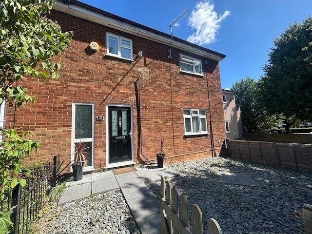 house for rent in The Fremnells, SS14 2QX