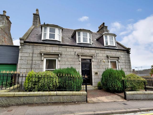 house for rent in The Larches, 12a Queen Street, Aberdeen AB24 4EG