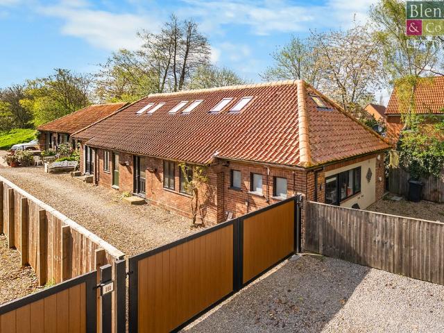 house for rent in The Stables, Fairfield Farm, Shipton Road, Skelton, York