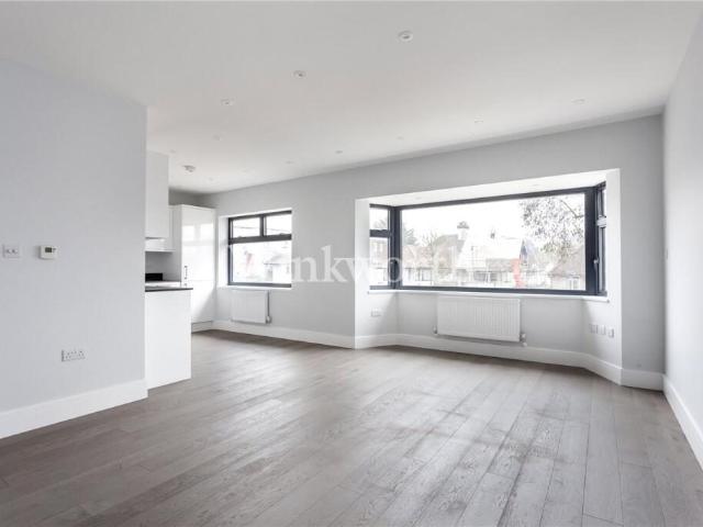 house for rent in The Vale, NW11 8SE