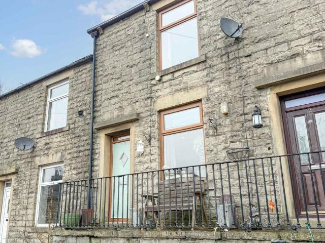 house for rent in Tong End, OL12 8BJ