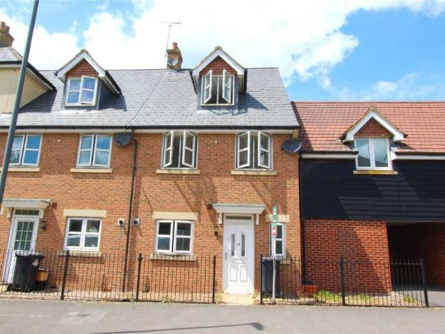 house for rent in Torun Way, SN25 1TA