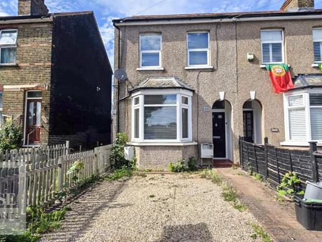house for rent in Trinity Lane, EN8 7EW