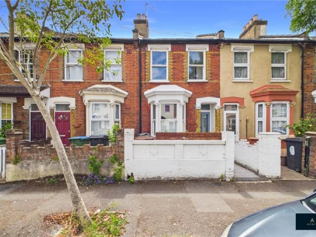 house for rent in Trumpington Road, E7 9EG