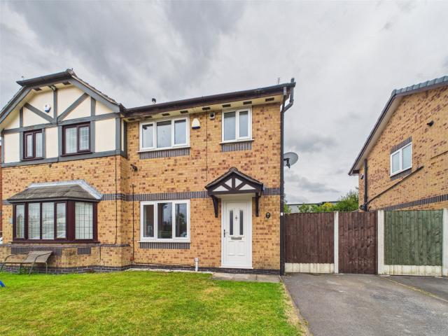 house for rent in Tudor Close, Stockport, SK5 7AJ