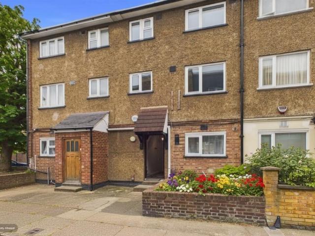 house for rent in Uamvar Street, E14 6QE