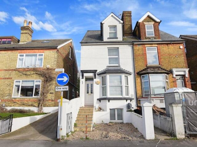 house for rent in Union Street, ME14 1EY
