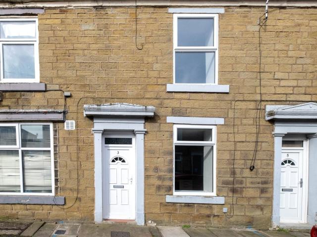 house for Rent in Victor Street, Clayton Le Moors, BB5 5PD