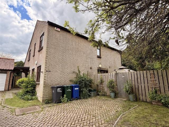 house for rent in Vicarage Drive, Wadworth, Doncaster