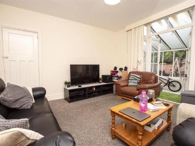 house for rent in Warwards Lane, B29 7RD