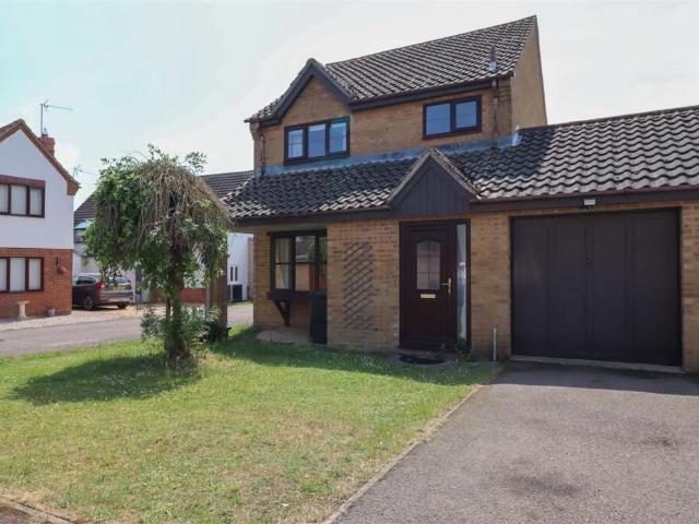 house for rent in Ward Way, CB6 2JR