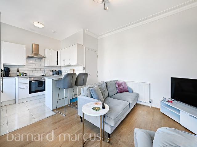 house for rent in Weir Road, London, London