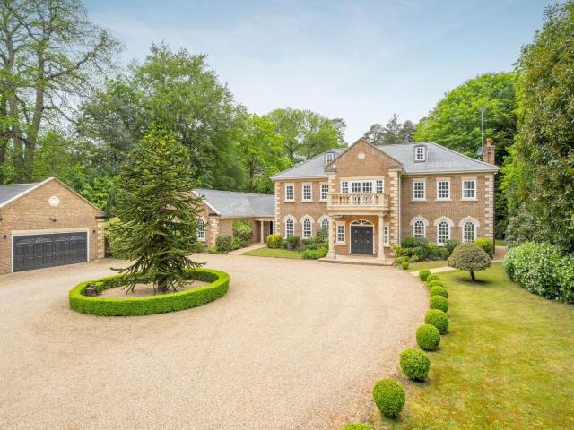 house for rent in Wellington Avenue, Virginia Water