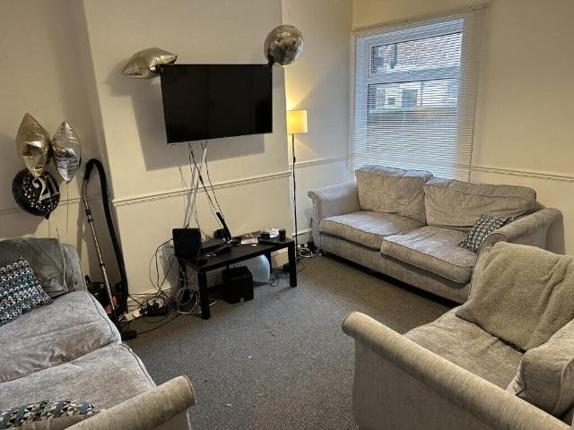 house for rent in West Parade, LN1 1QL