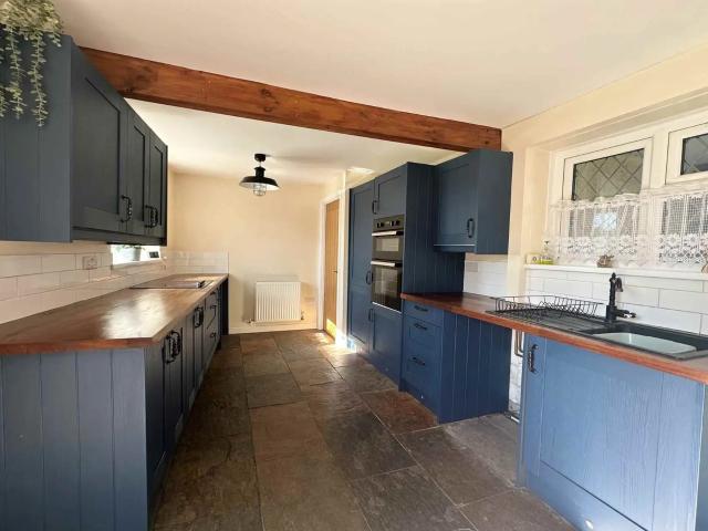 house for rent in West Street Wareham BH20 7HJ