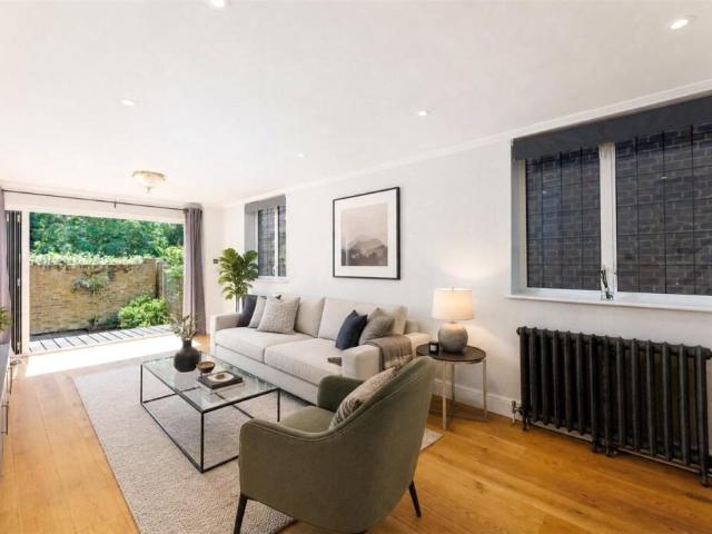 house for rent in Westleigh Avenue, SW15 6RF