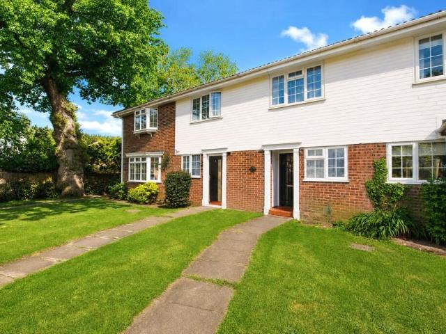 house for rent in Weydown Close, GU2 9YL