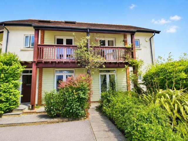 house for rent in Whateley Close, GU2 9LW