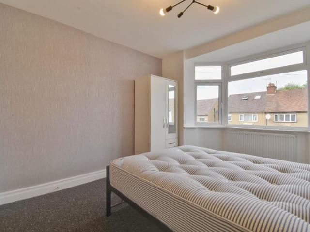 house for rent in Whippendell Road, WD18 7PN
